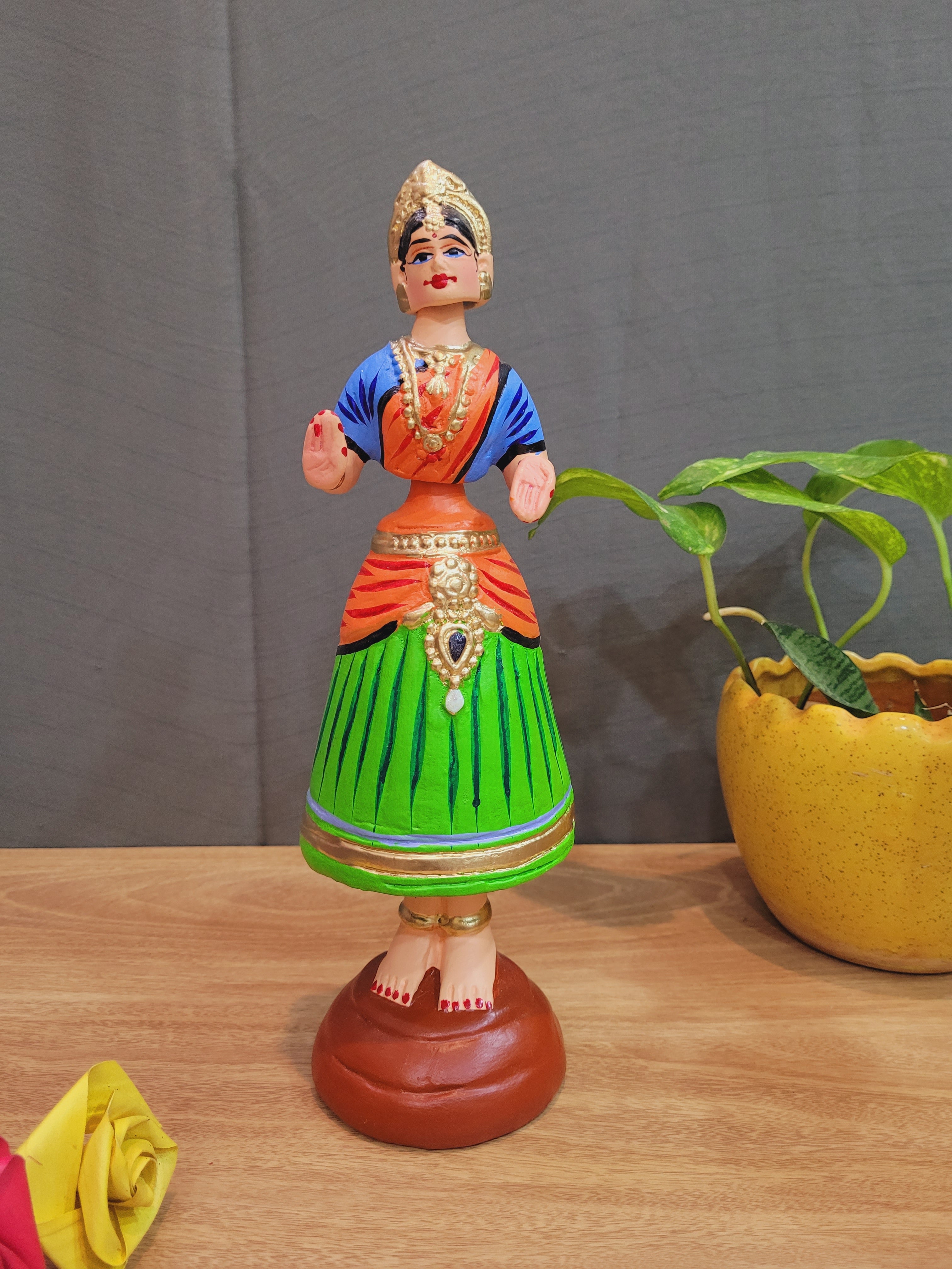 Dancing Doll Paper Mache Thanjavur Thalayattu Bommai – Smris